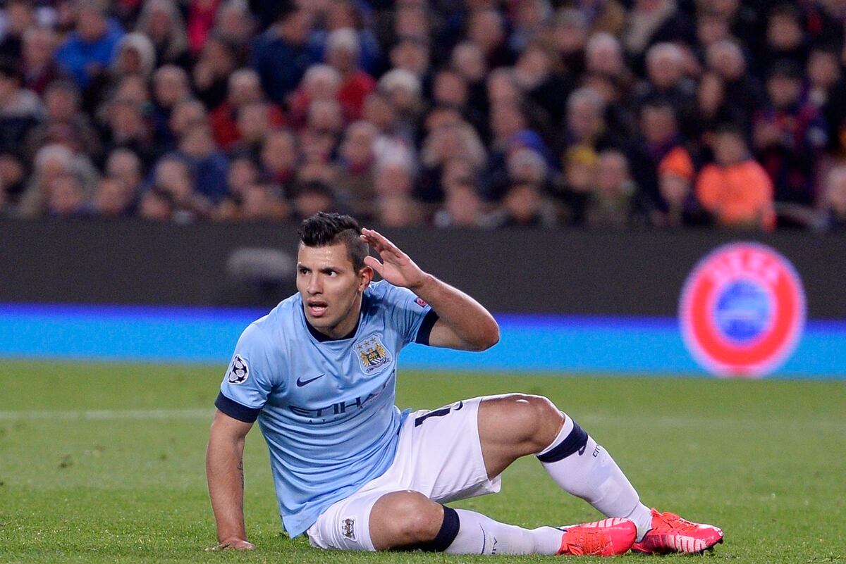 Sergio Aguero Injury: Updates on Manchester City Star's Knee and Return ...