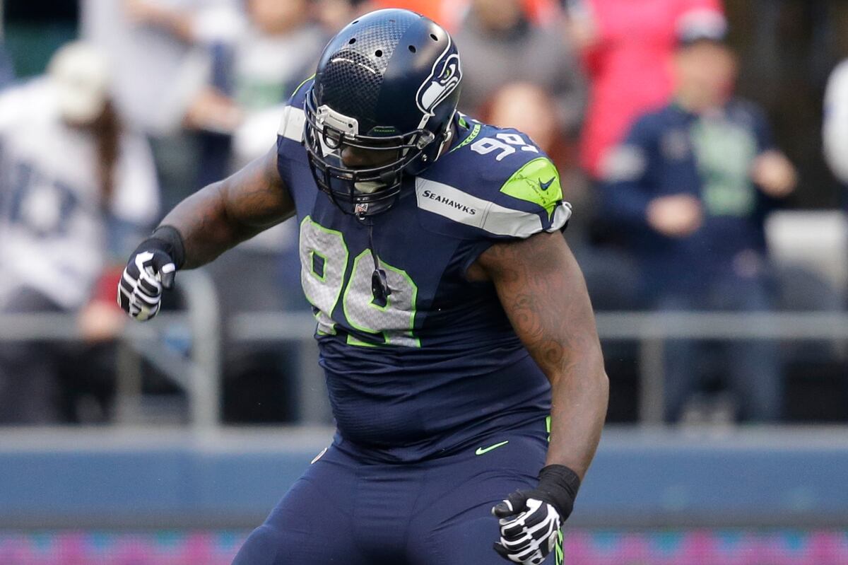 Tony McDaniel to Buccaneers: Latest Contract Details, Comments and ...