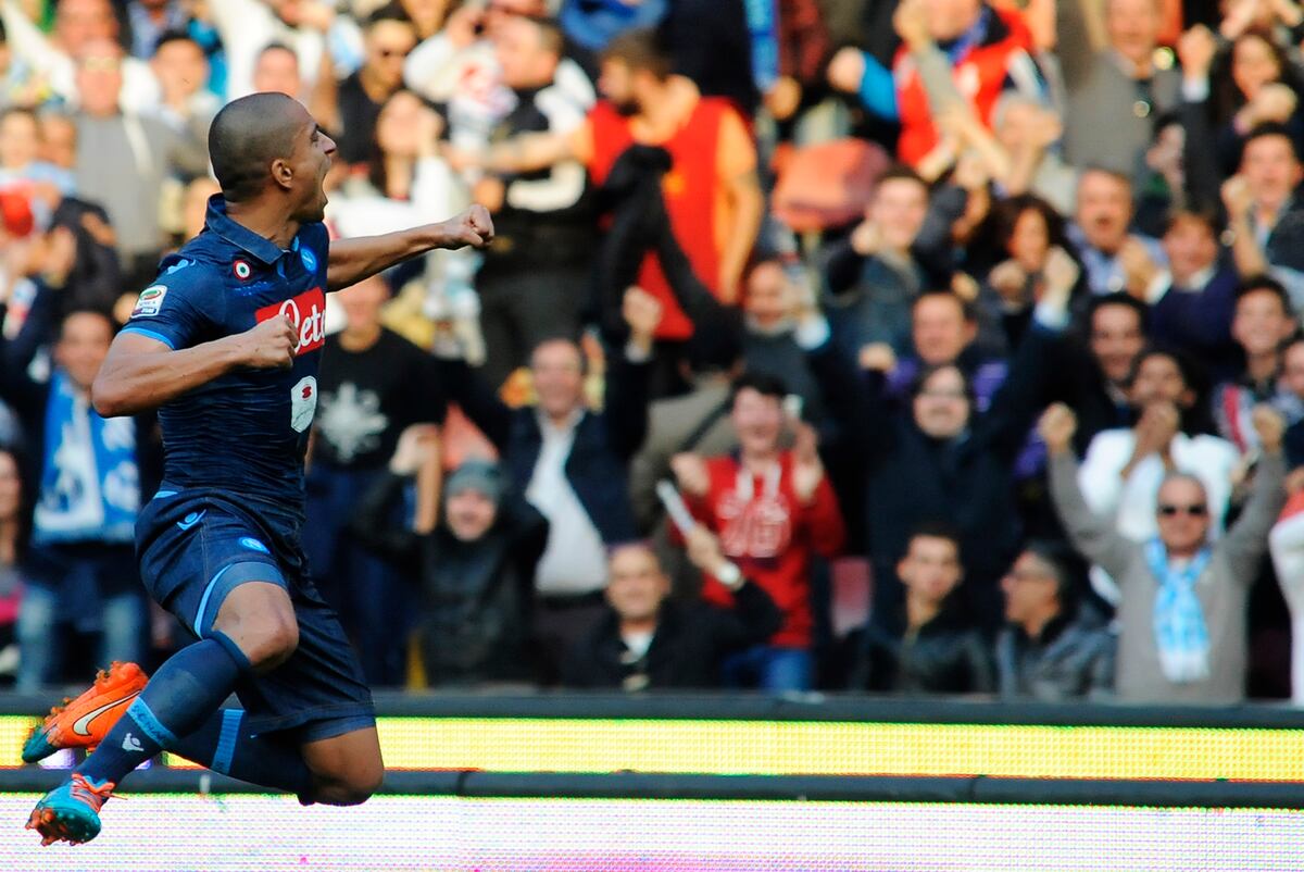 Gokhan Inler to Leicester City: Latest Transfer Details, Reaction and ...