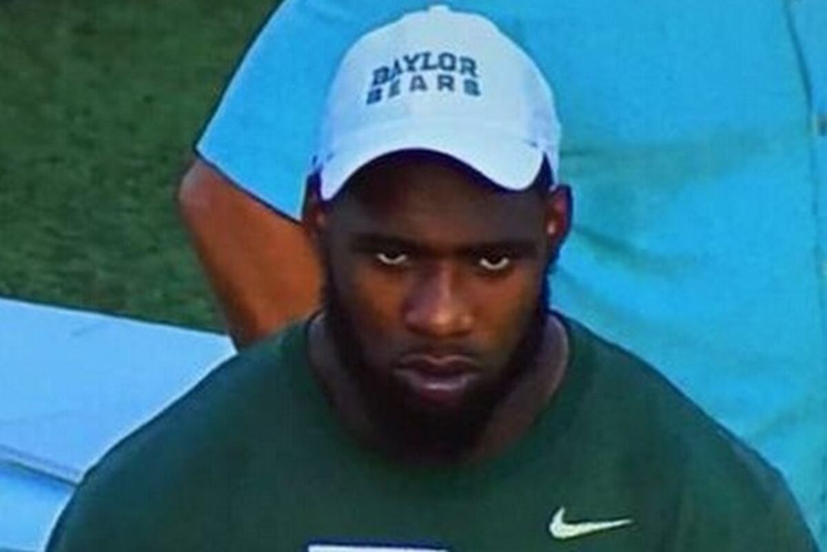 Photo of Suspended Baylor DE Shawn Oakman Results in More Hilarious ...