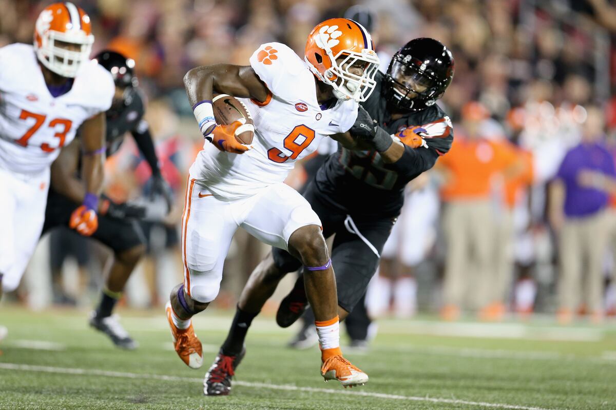 Wayne Gallman's Explosiveness Gives Needed Balance to Clemson's Offense ...