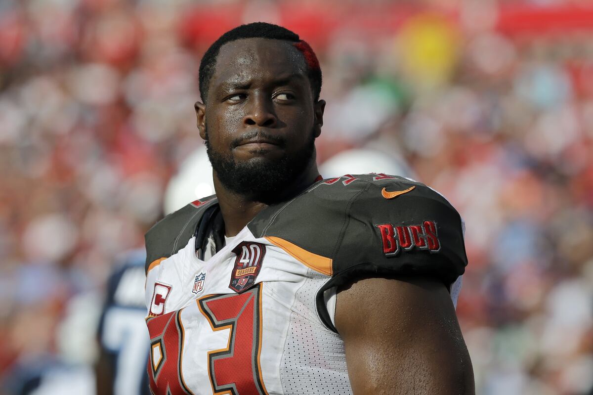 Gerald McCoy Injury: Updates on Buccaneers DT's Hand and Return | News ...