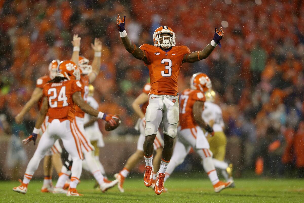 Clemson Passes Toughest Test vs. Notre Dame, Now in Driver's Seat for ...