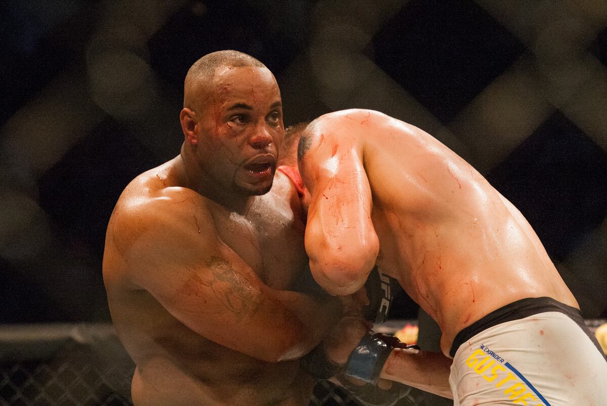 Cormier vs. Gustafsson: Results, Highlights and Post-Fight Comments ...