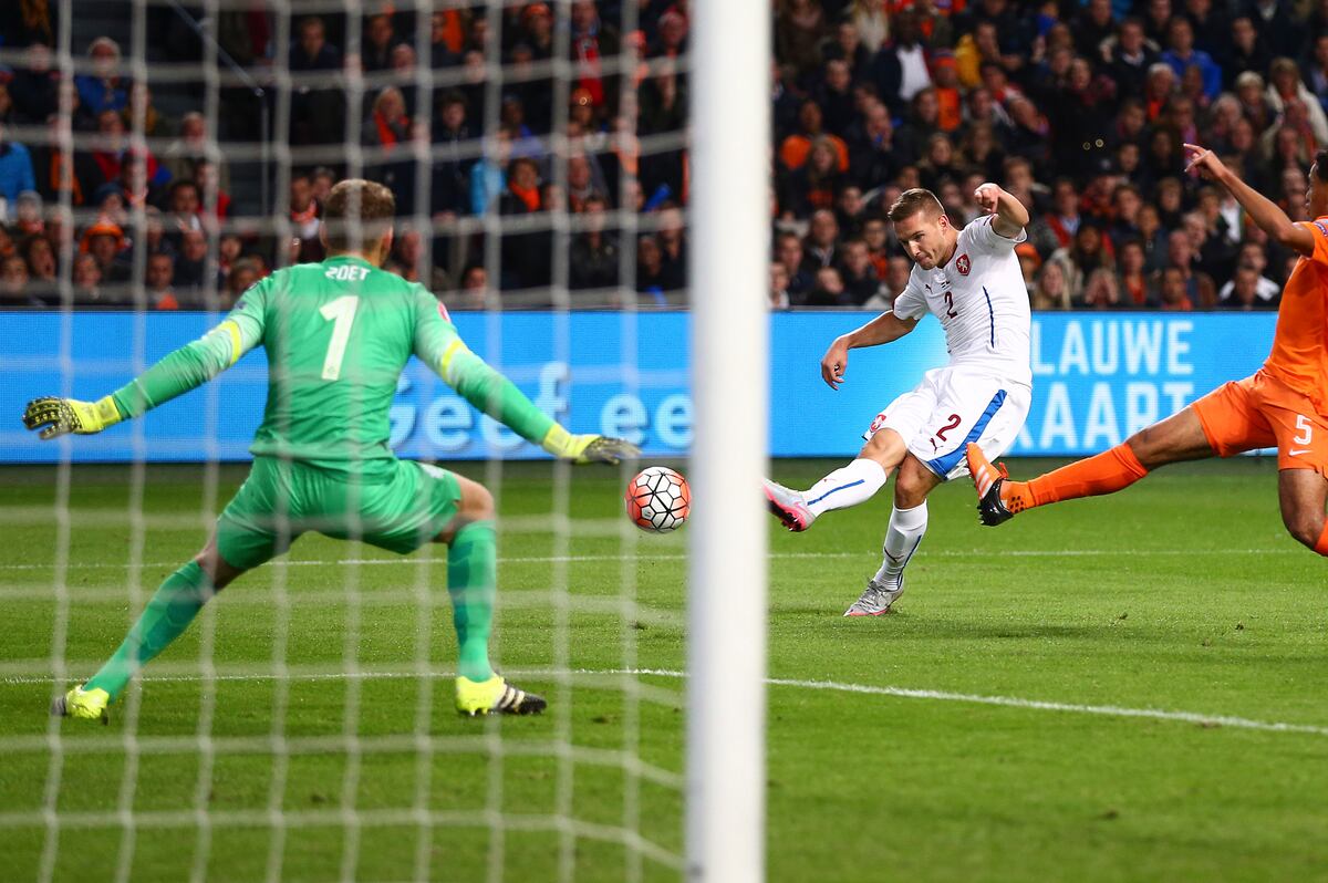 Netherlands vs. Czech Republic: Goals and Highlights from Euro 2016 ...