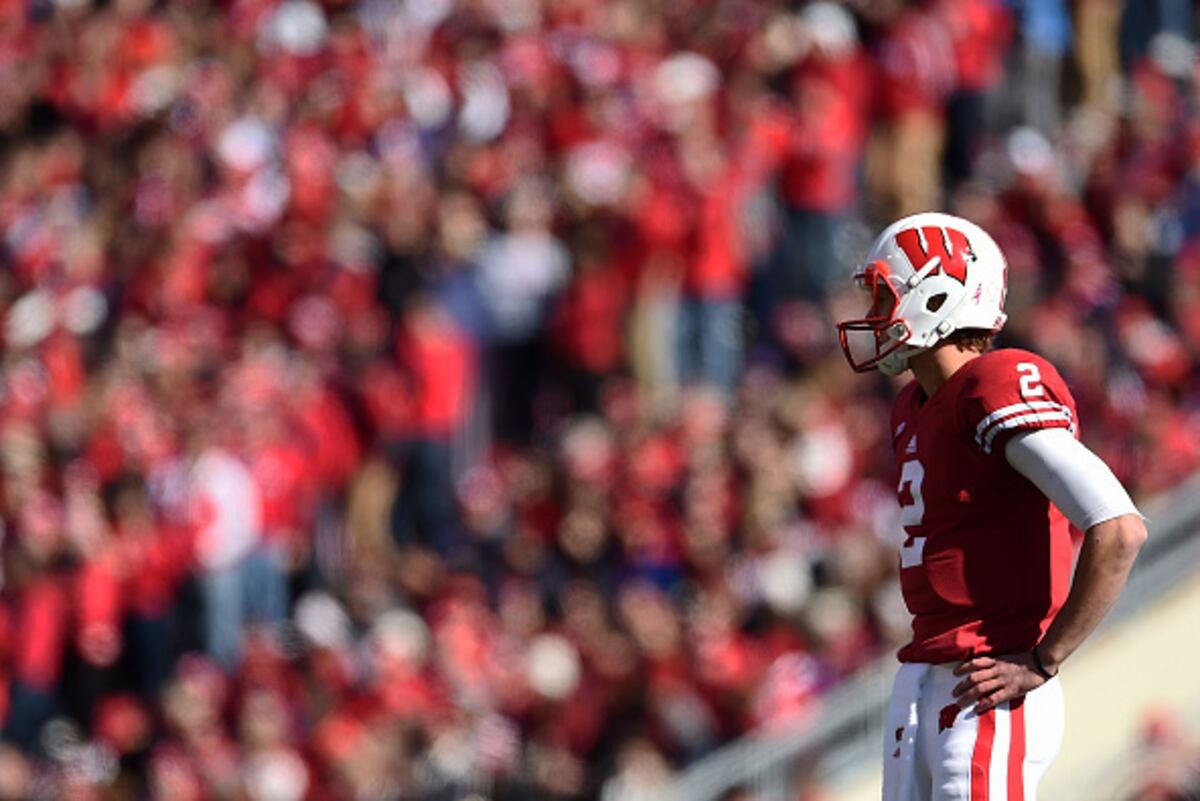 Joel Stave Injury: Updates on Wisconsin QB's Head and Return | News ...