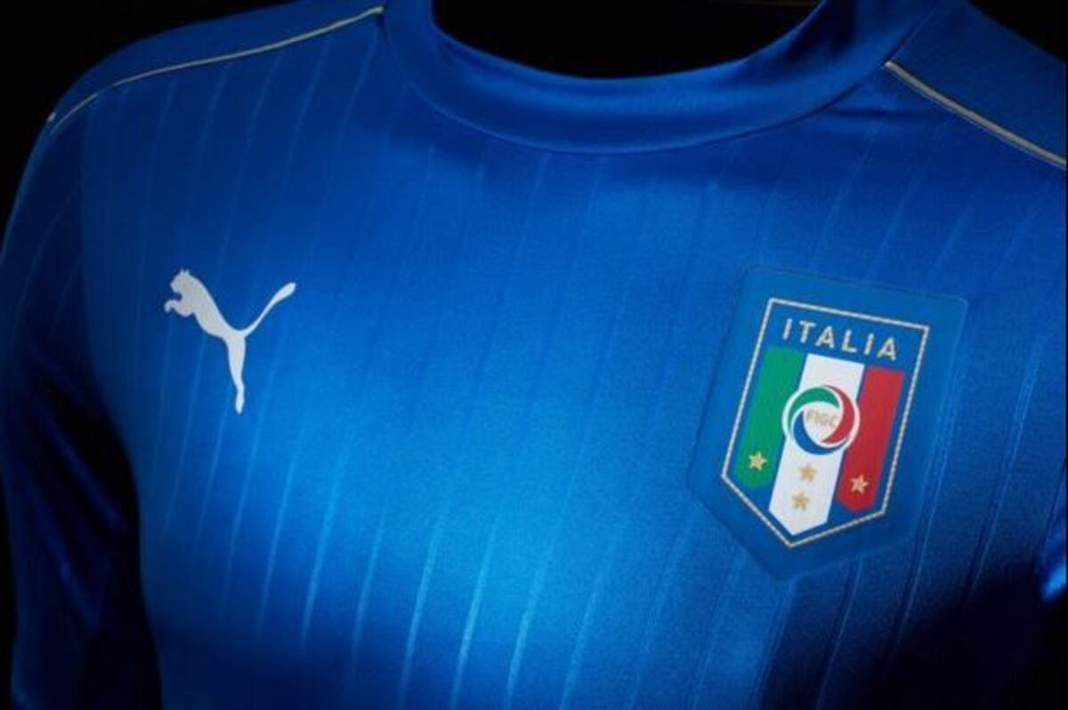 Italy's Buffon, Chiellini and Verratti Model Their New Home Kit for ...