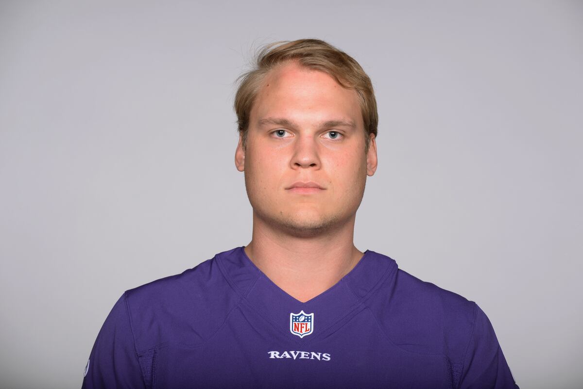 Brent Urban Injury: Updates on Ravens DE's Biceps and Recovery | News ...