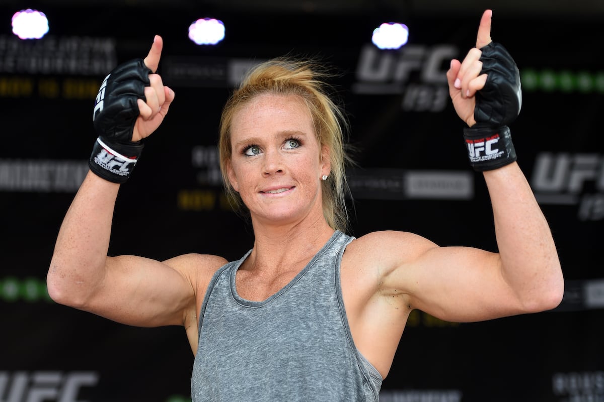 New UFC Champion Holly Holm Hangs out with Jamie Foxx, Meets Floyd ...