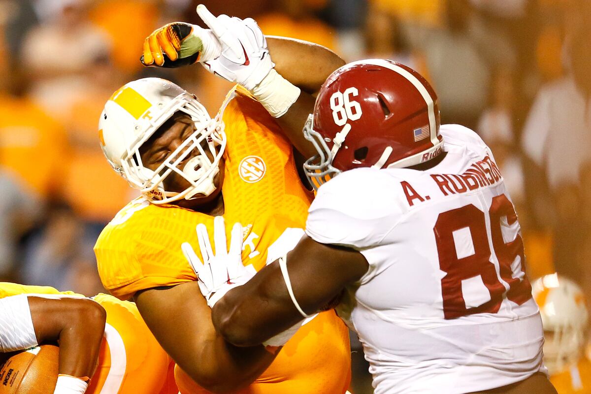 5 Tennessee Football Stars Who Chose the Volunteers over Vanderbilt ...