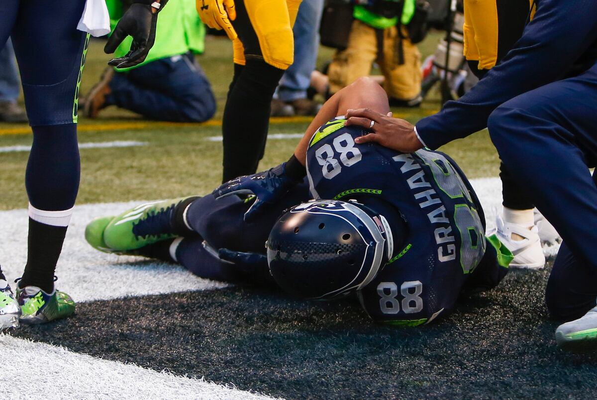 Seahawks' Big Win Proves Costly with Loss of Jimmy Graham | News ...