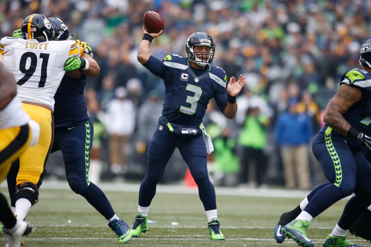 Wilson Becomes 4th Seahawks Quarterback to Throw 5 Touchdowns | News ...