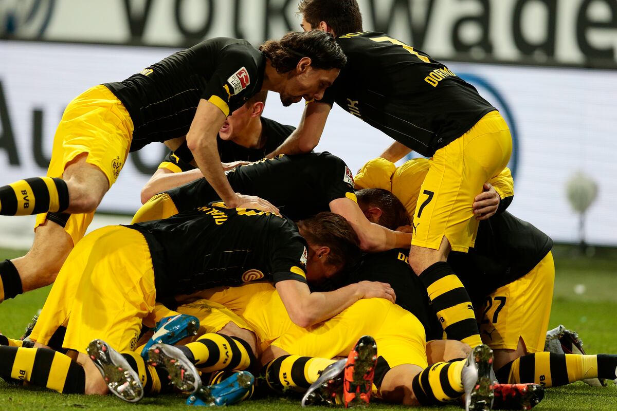 Borussia Dortmund's Last-Gasp Win at Wolfsburg Shows They Can Challenge ...