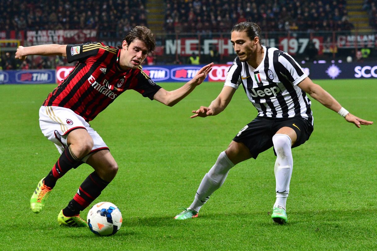 Scouting AC Milan Transfer Target Martin Caceres | News, Scores ...