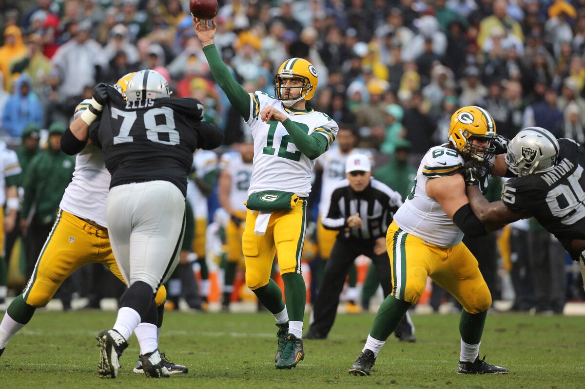 Packers vs. Raiders: Score and Twitter Reaction from 2015 Regular ...