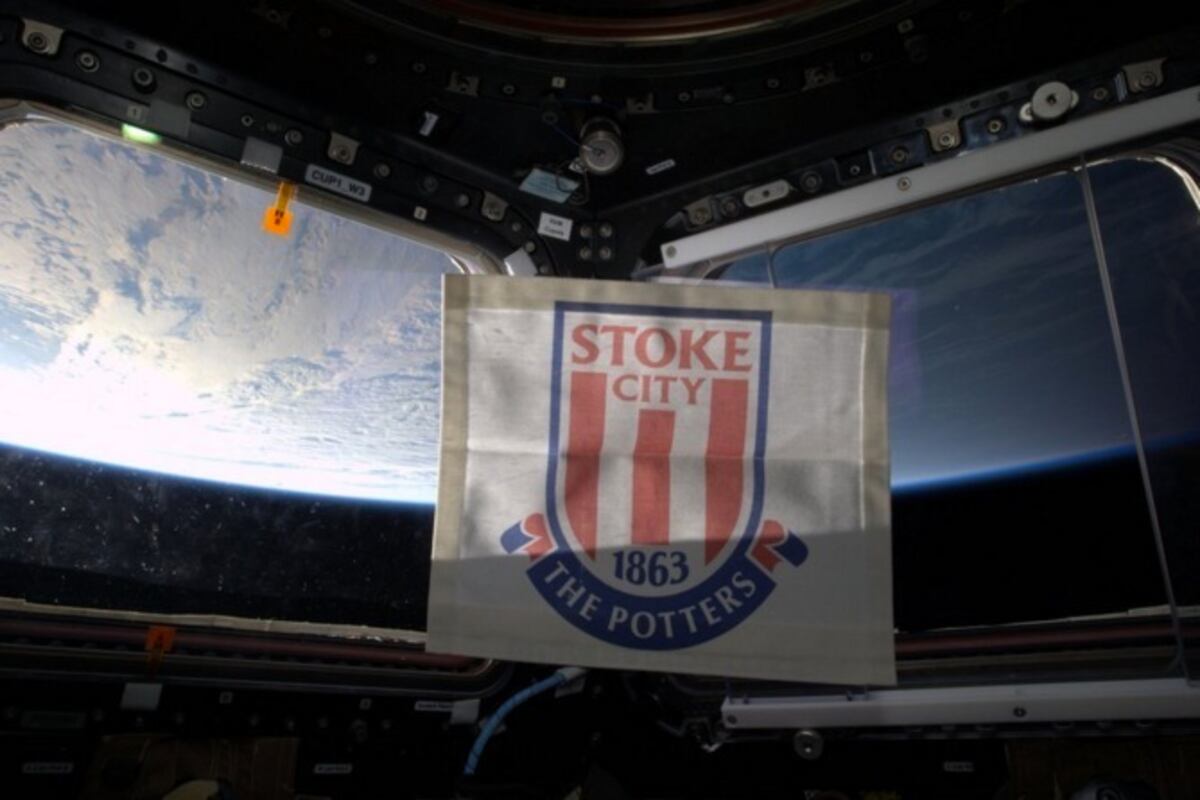 Astronaut Tim Peake Tweets a Stoke Flag from Space After Fan's Campaign ...