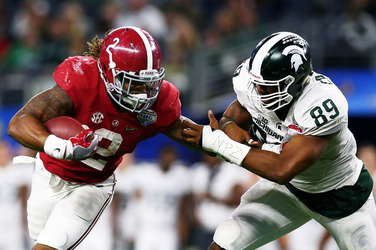 Nobody in College Football Finishes Better Than Alabama RB Derrick ...