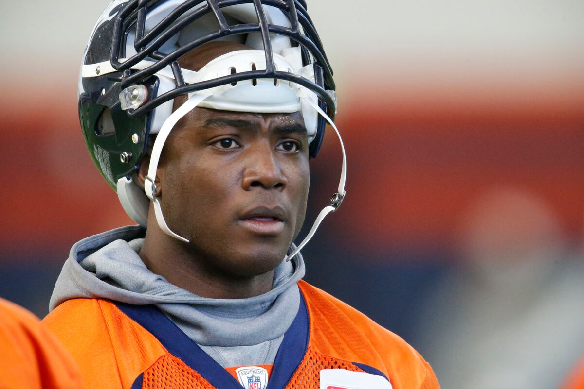DeMarcus Ware Injury: Updates on Broncos Star's Back and Return | News ...
