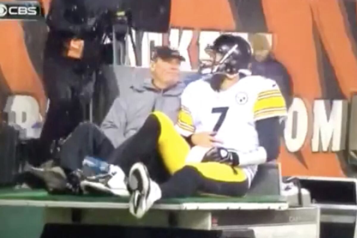 Bengals Fans Boo Ben Roethlisberger, Throw Trash at Him as He's Carted ...