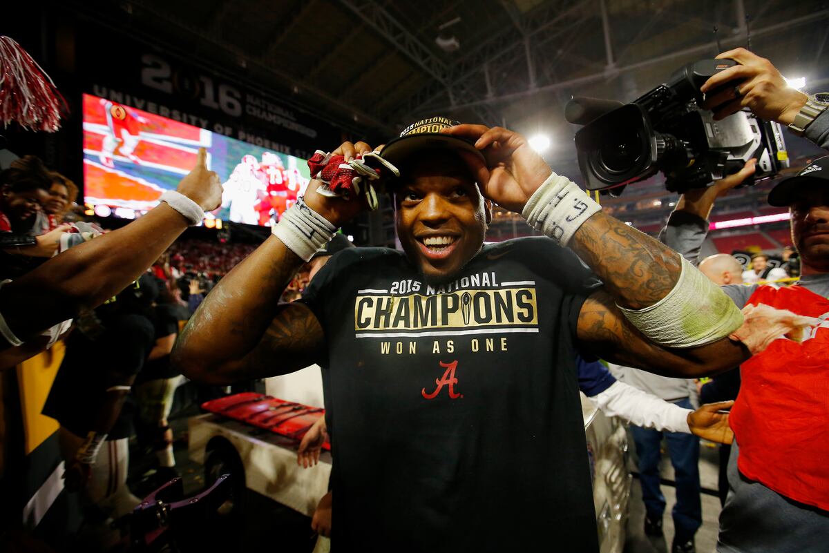 The Legend of Derrick Henry Grows with Record-Setting National Title ...