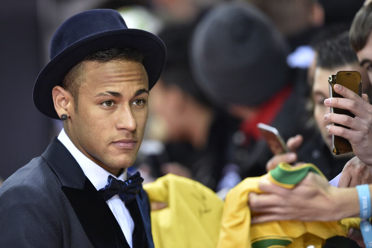 Neymar Tipped to Win Ballon d'Or, Do Handstand by Real Madrid Icon ...
