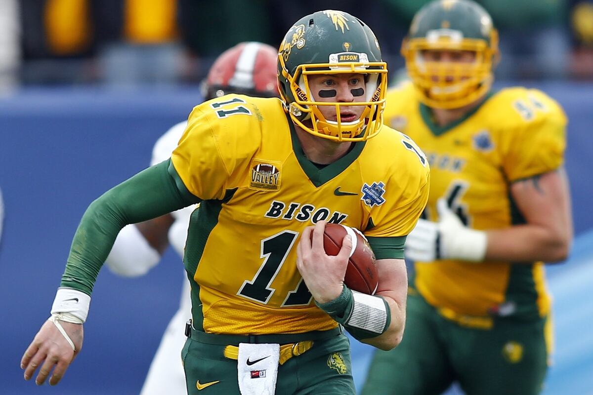 Nfl Draft 2016 Breaking Down Experts Latest Mock Drafts News