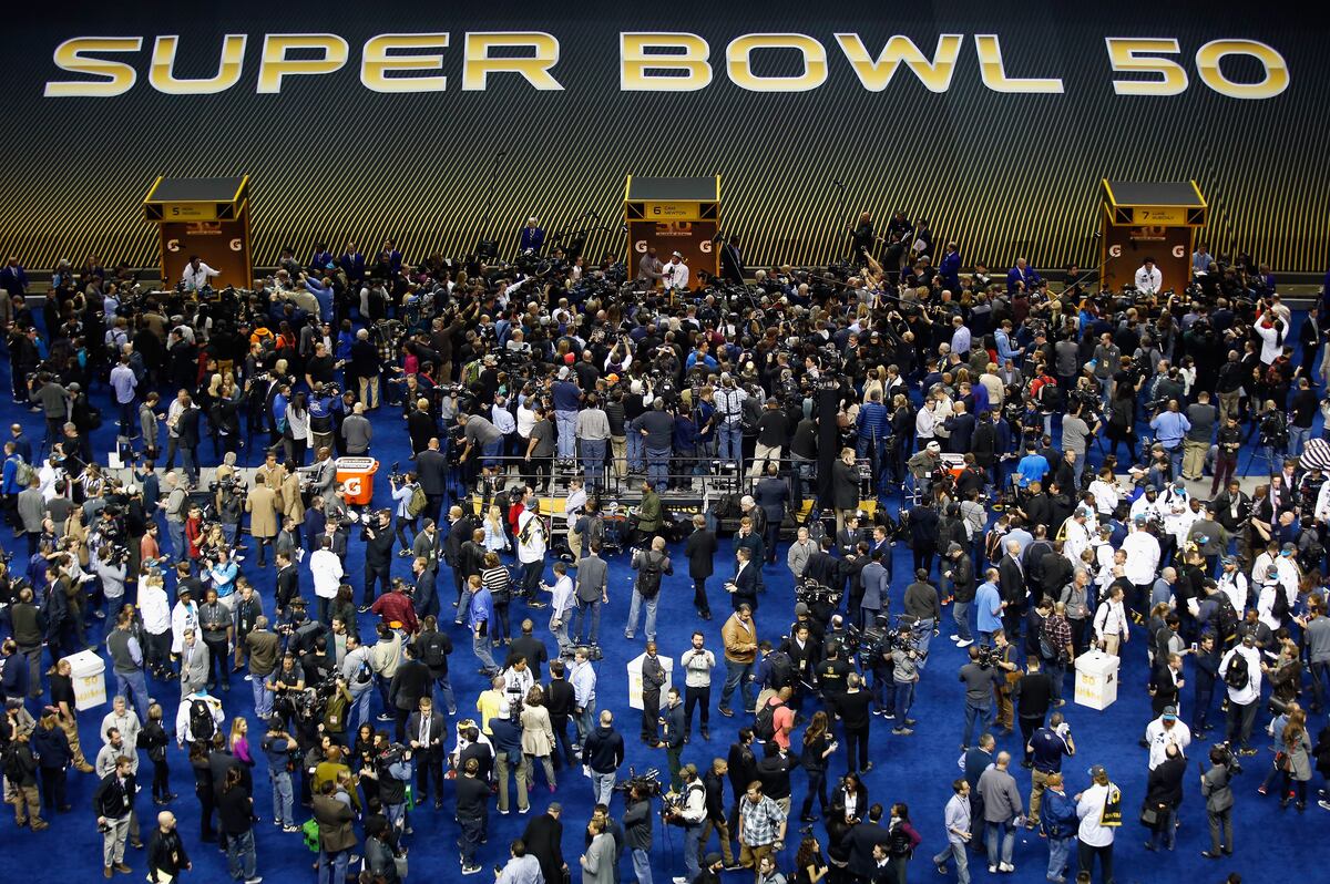 Super Bowl Opening Night 2016: Best Moments and Twitter Reaction from ...