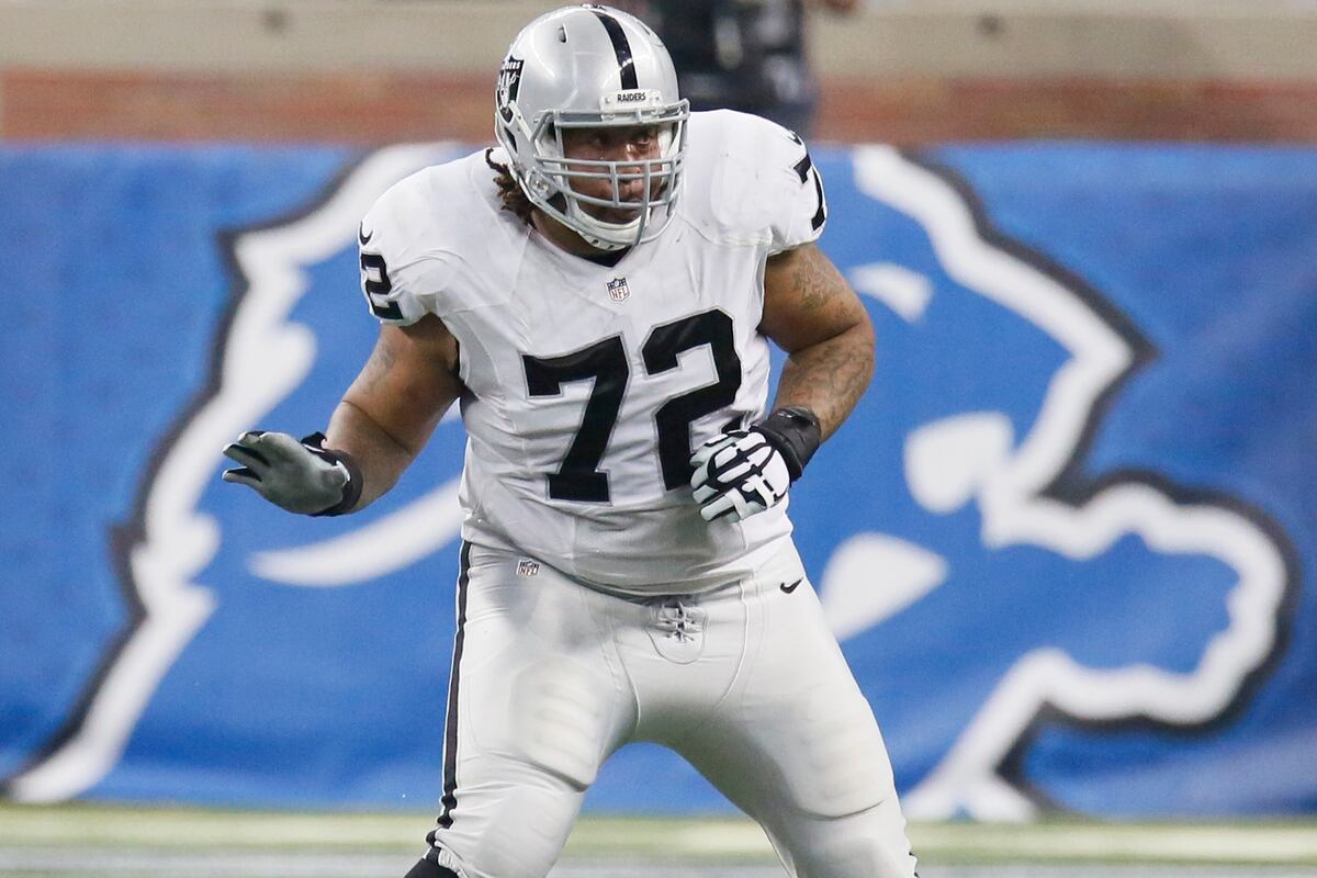 Donald Penn Re-Signs with Raiders: Latest Contract Details, Comments ...