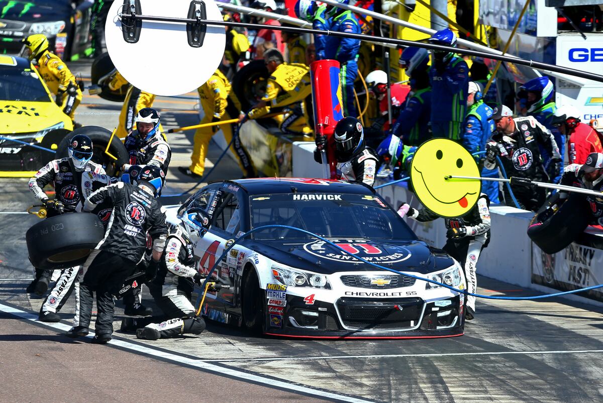 NASCAR at Phoenix 2016 Results: Winner, Standings, Highlights and ...