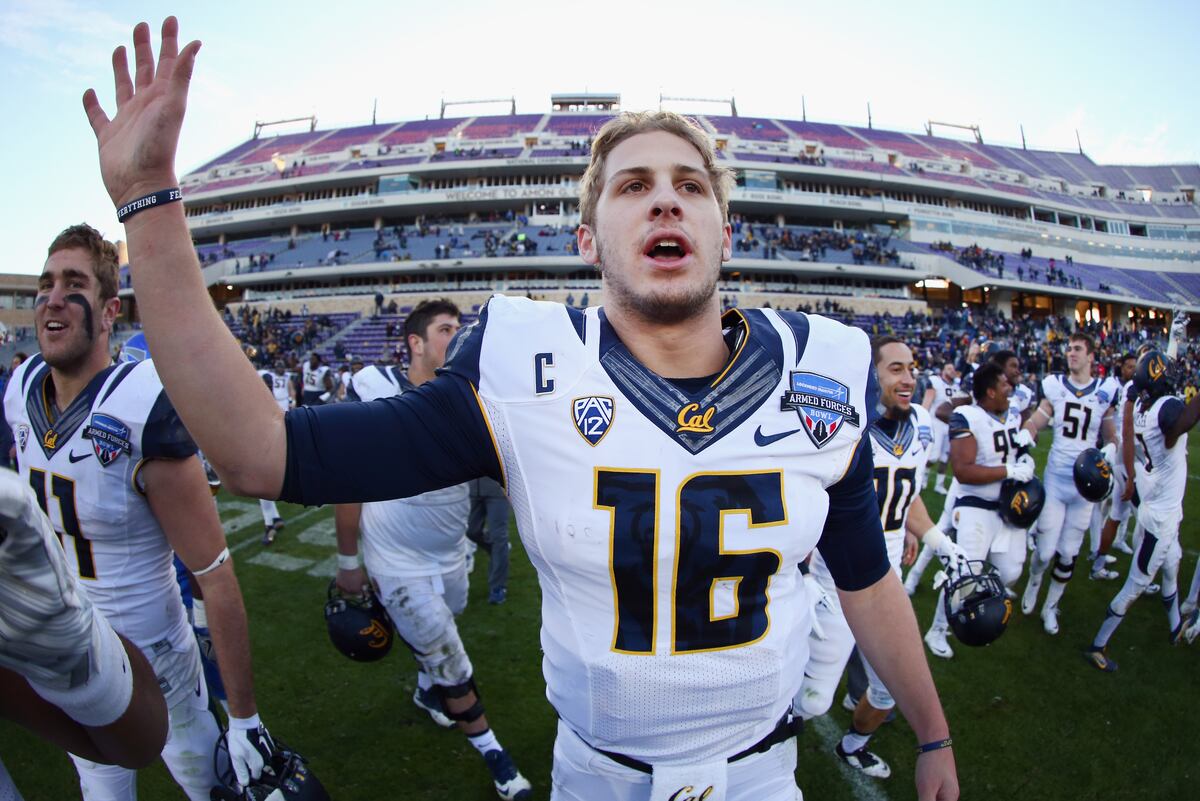 Jared Goff at Cal Pro Day 2016: Photos, Video Highlights and Reaction ...
