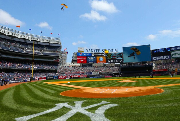 New York City Council Bans Smokeless Tobacco at Yankee Stadium, Citi Field