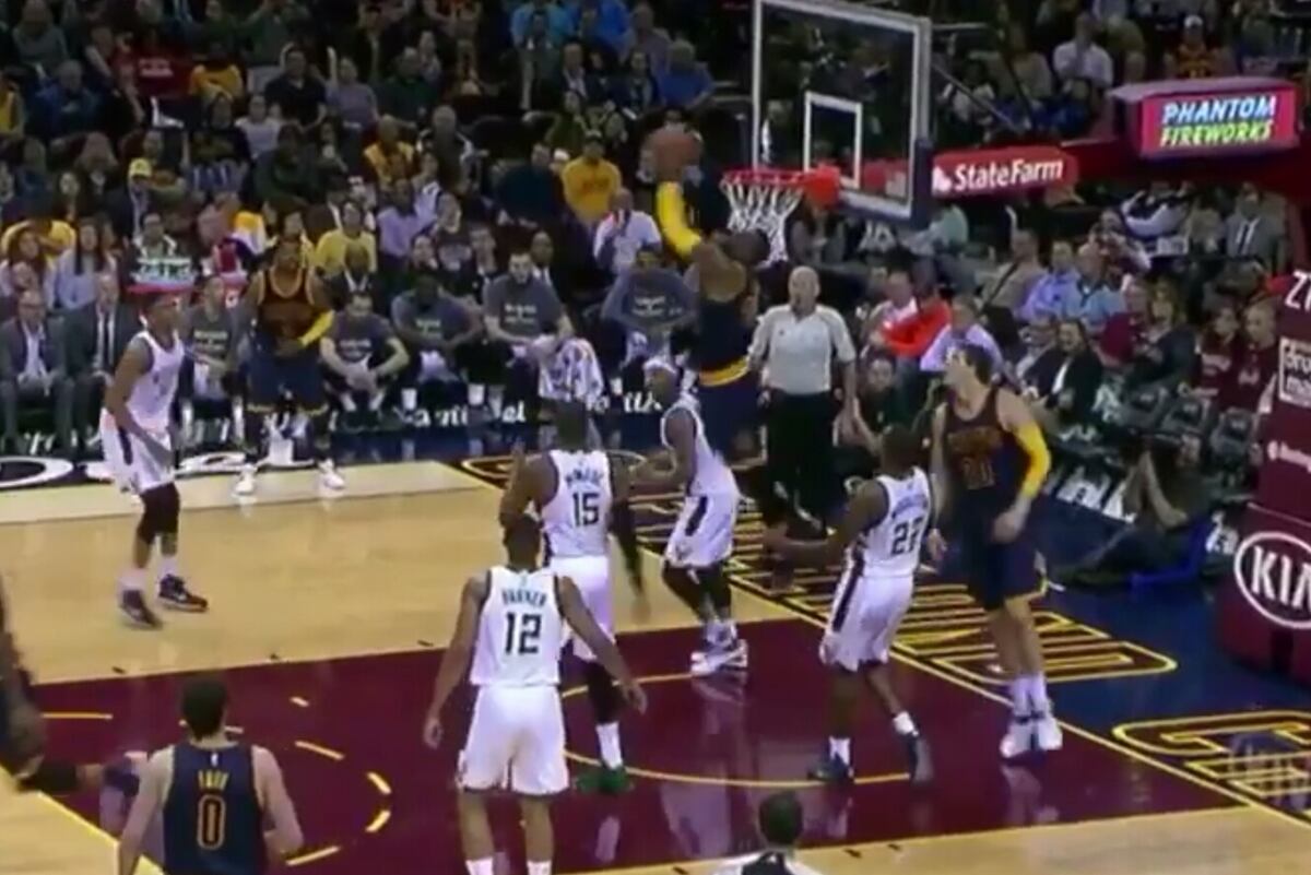 LeBron James Dominates the Rim with 2 Impressive Dunks | News, Scores ...