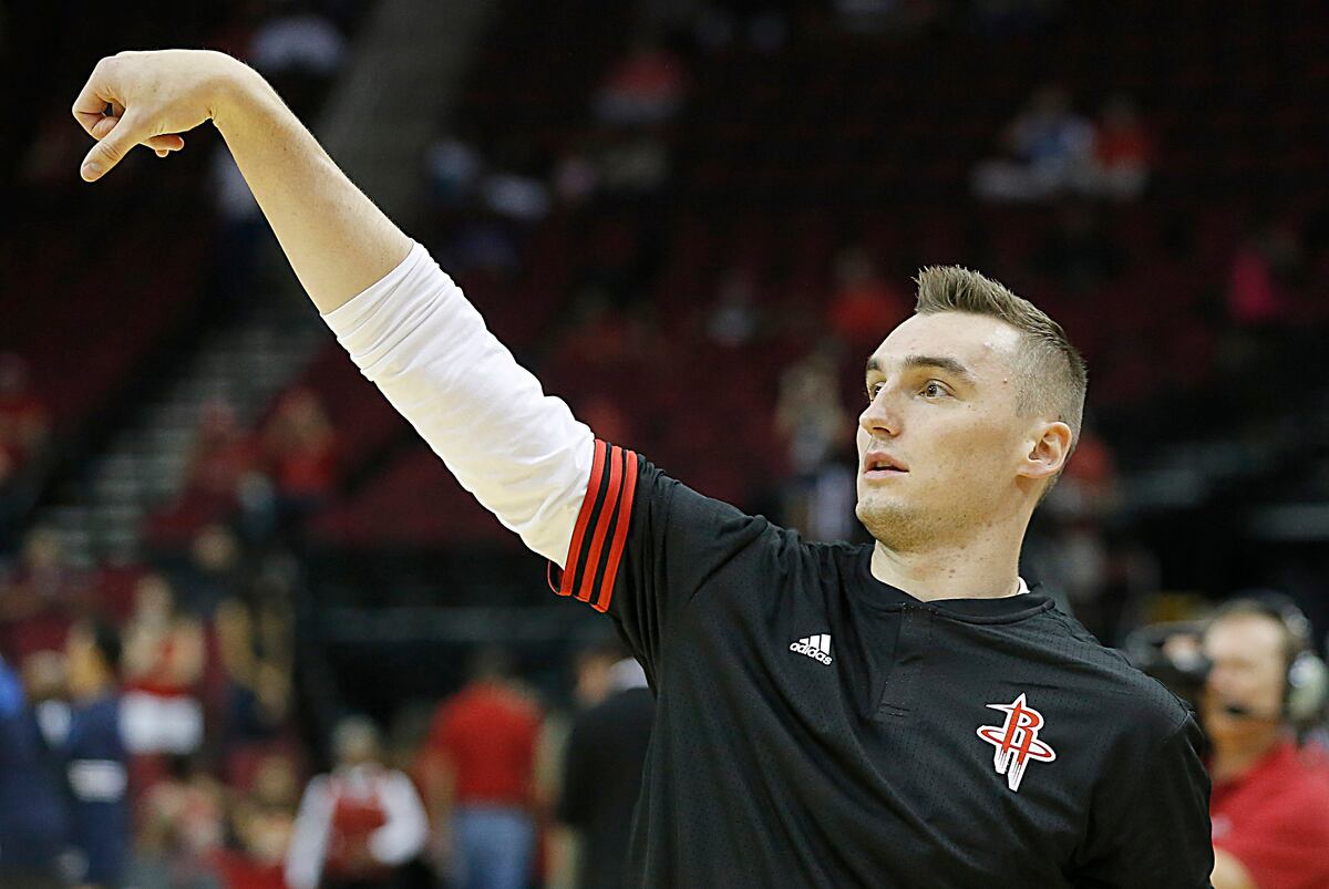 Sam Dekker Fractures Hand in Collision, Will See Specialist About ...