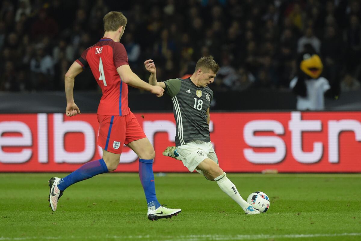 Germany vs. England: Goals and Highlights from 2016 International ...