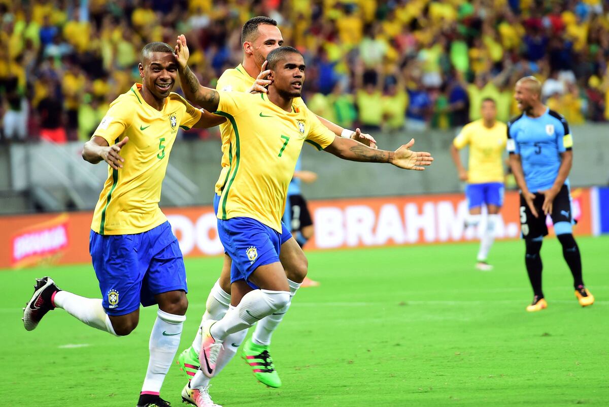 Paraguay vs. Brazil: 2018 World Cup Qualifier Date, Time, Live Stream ...