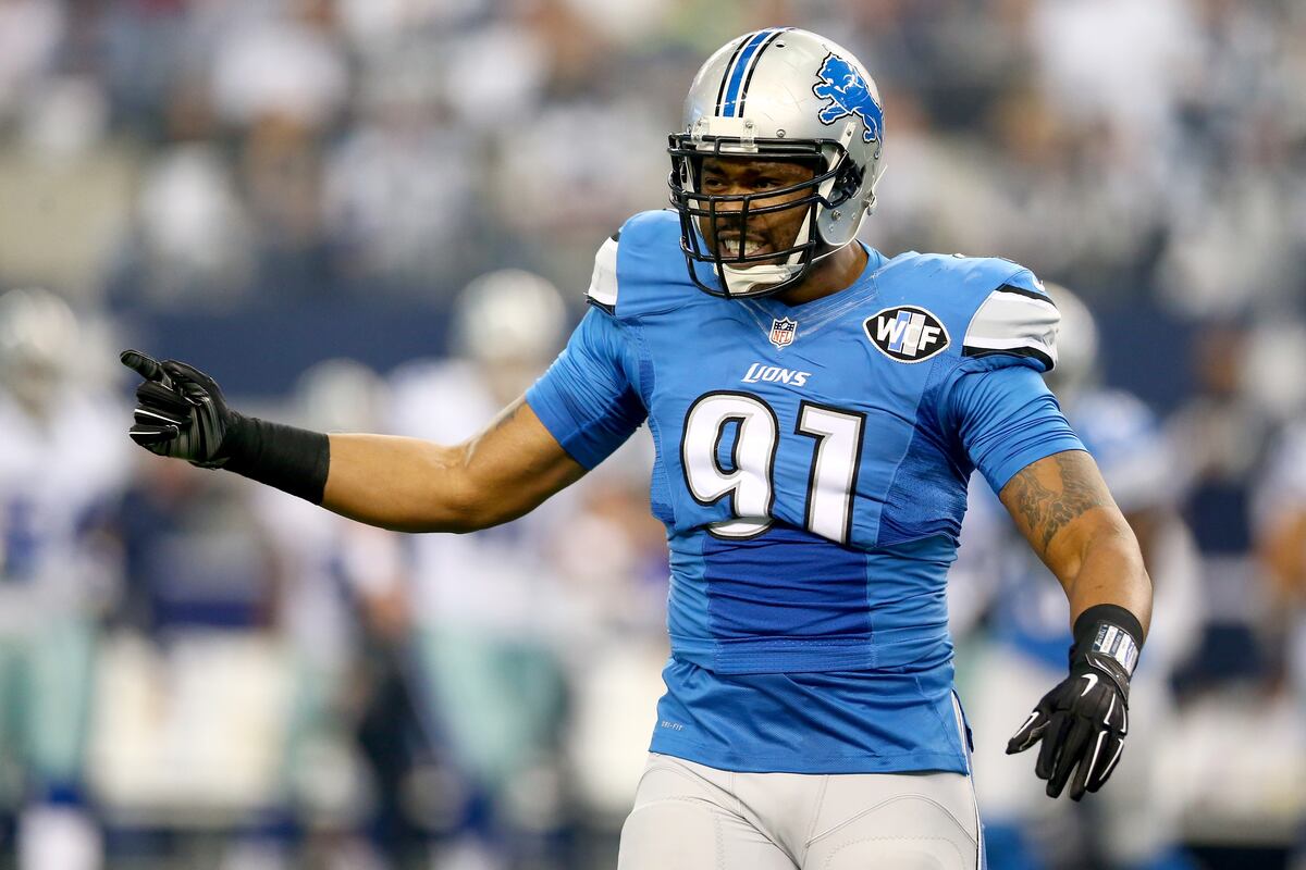 Jason Jones to Dolphins: Latest Contract Details, Comments and Reaction ...