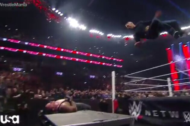 Shane McMahon Jumps from Top Rope to Elbow-Drop The Undertaker Through ...