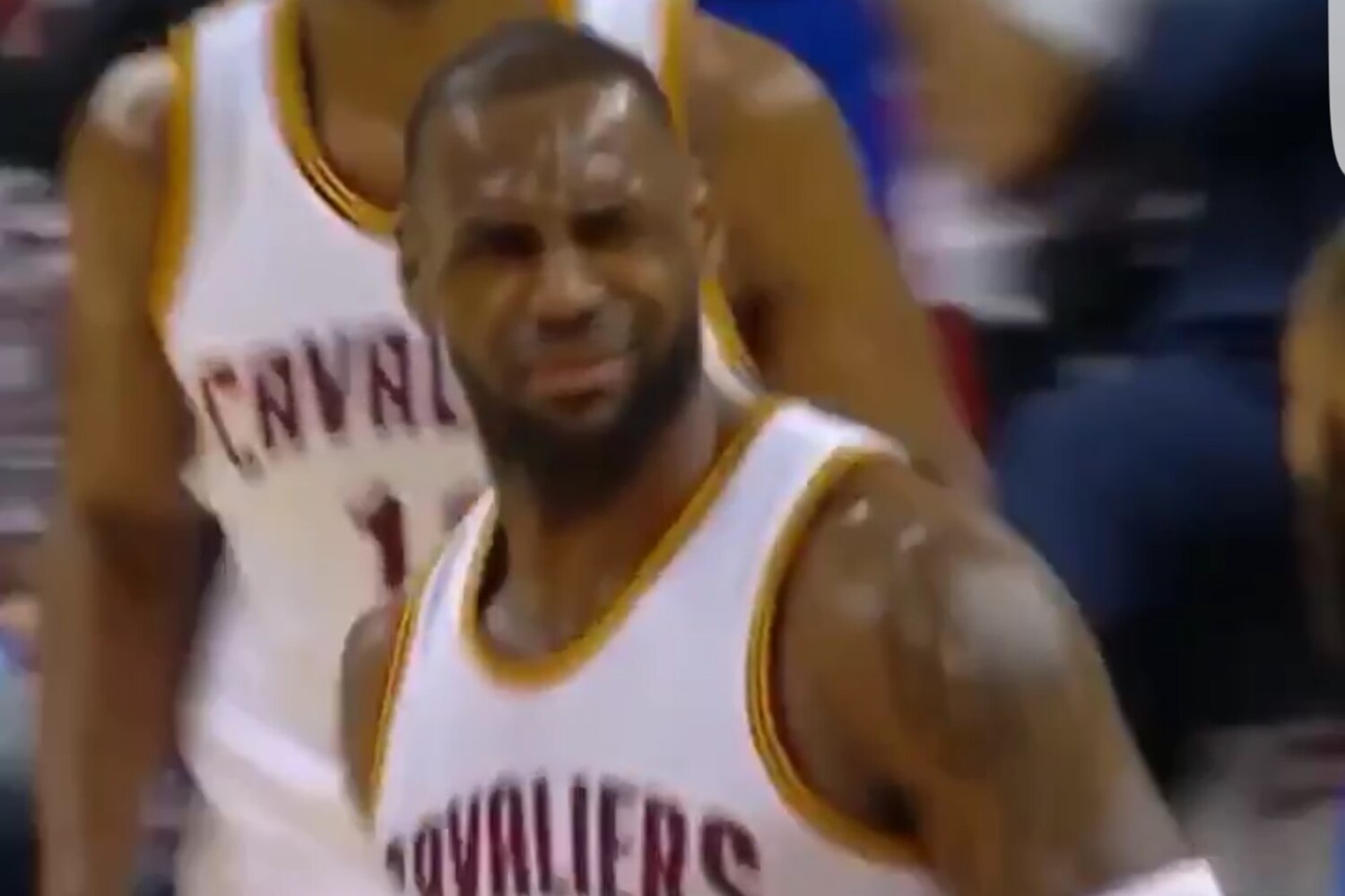 LeBron James Unimpressed with the Late Defense on His 3-Pointer ...