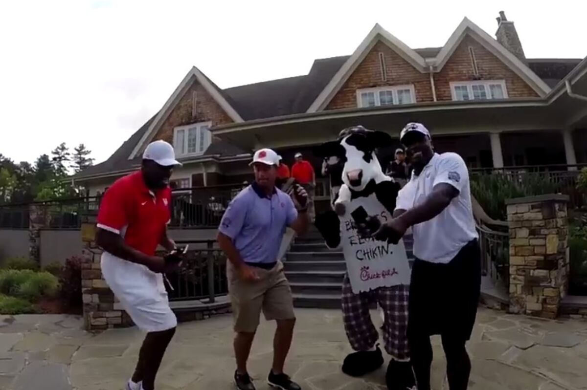 Clemson Coach Dabo Swinney Gets in on the Running Man Challenge | News ...