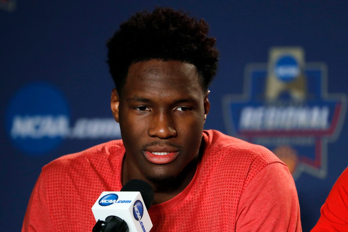 Nigel Hayes Withdraws from 2016 NBA Draft: Latest Comments and Reaction ...