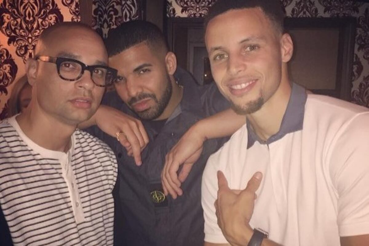 Drake Hangs with Steph Curry at Opening of Ayesha Curry's Pop-Up ...