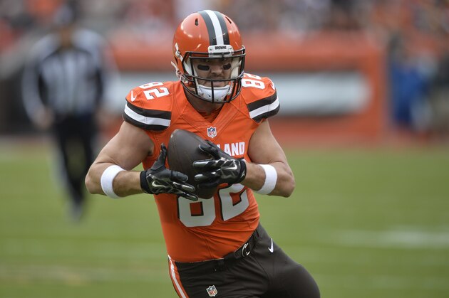 Gary Barnidge Injury: Updates on Browns TE's Forearm, Hip and Return