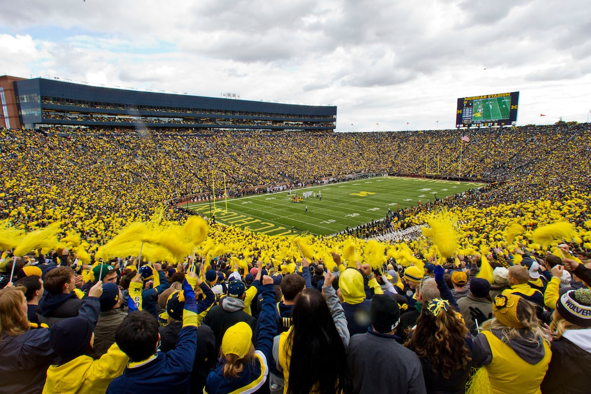 Power 5 Schools with Biggest Gains and Losses in 2015 CFB Stadium ...