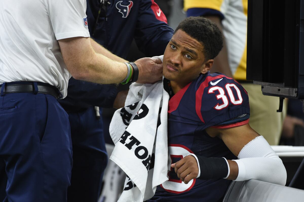 Kevin Johnson Leaves Game vs. Bengals with Knee Injury | News, Scores ...