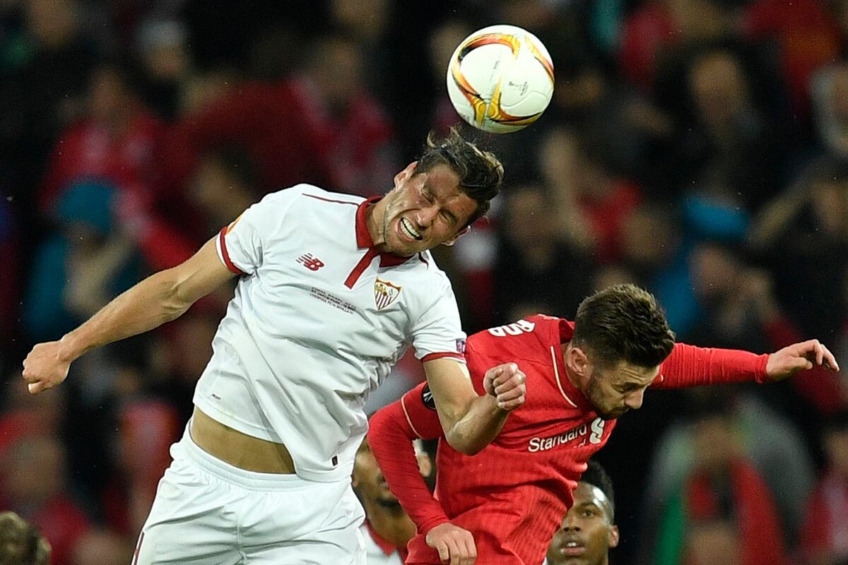 Grzegorz Krychowiak the Ideal Upgrade for Paris Saint-Germain's ...