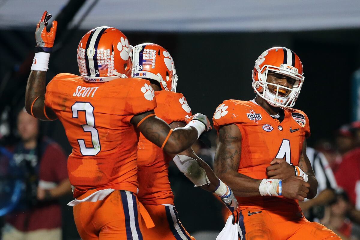 College Football's Top 10 QB-RB-WR Combinations for the 2016 Season ...