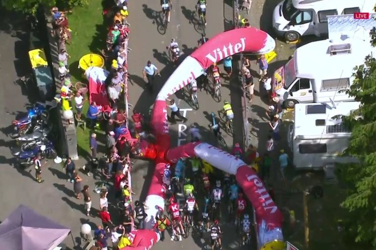Inflatable 1km Marker Falls on Cyclist, Obstructs Tour de France Course ...