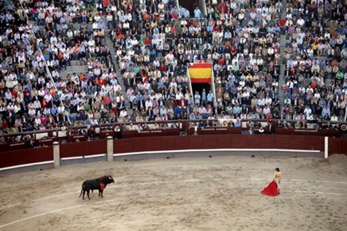 Matador Victor Barrio Dies from Bullfight Injuries at Age 29 | News ...