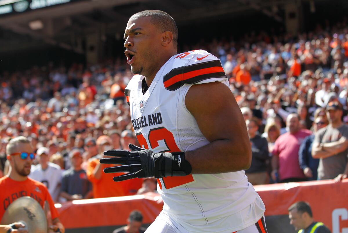 Desmond Bryant Injury: Updates on Browns DE's Pectoral and Recovery ...