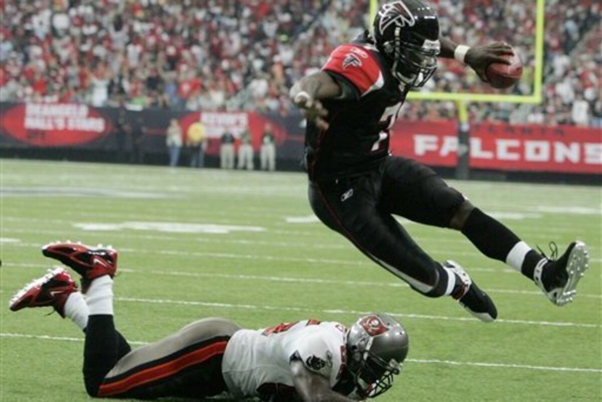 Michael Vick Says He Felt Bad for Defenders Because He Dominated Too ...